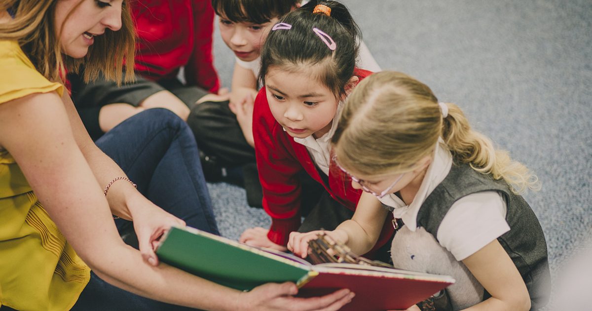 EEF blog: Teaching reading - Embedding comprehension strategies | EEF