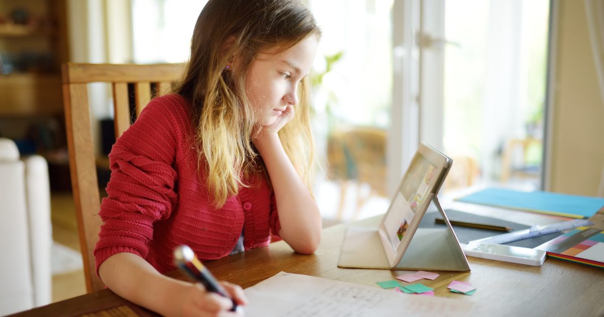 EEF Blog: Live teaching and pre-recorded video lessons – how… | EEF